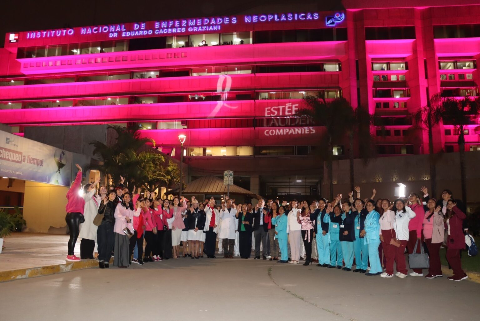 INEN ilumina su frontis de color rosa por el Día Mundial de Lucha ...